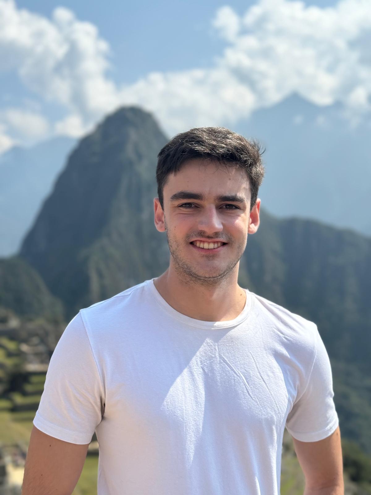 Daniel Sanchez - AI Engineer & Full-Stack Developer [v2.0]